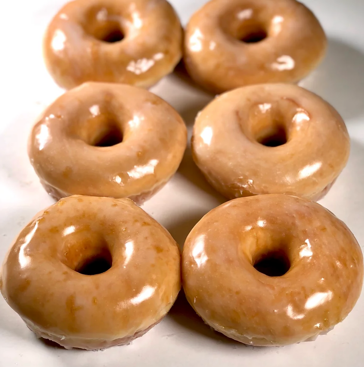6 Pack Original Glazed Rings – My Donut Box